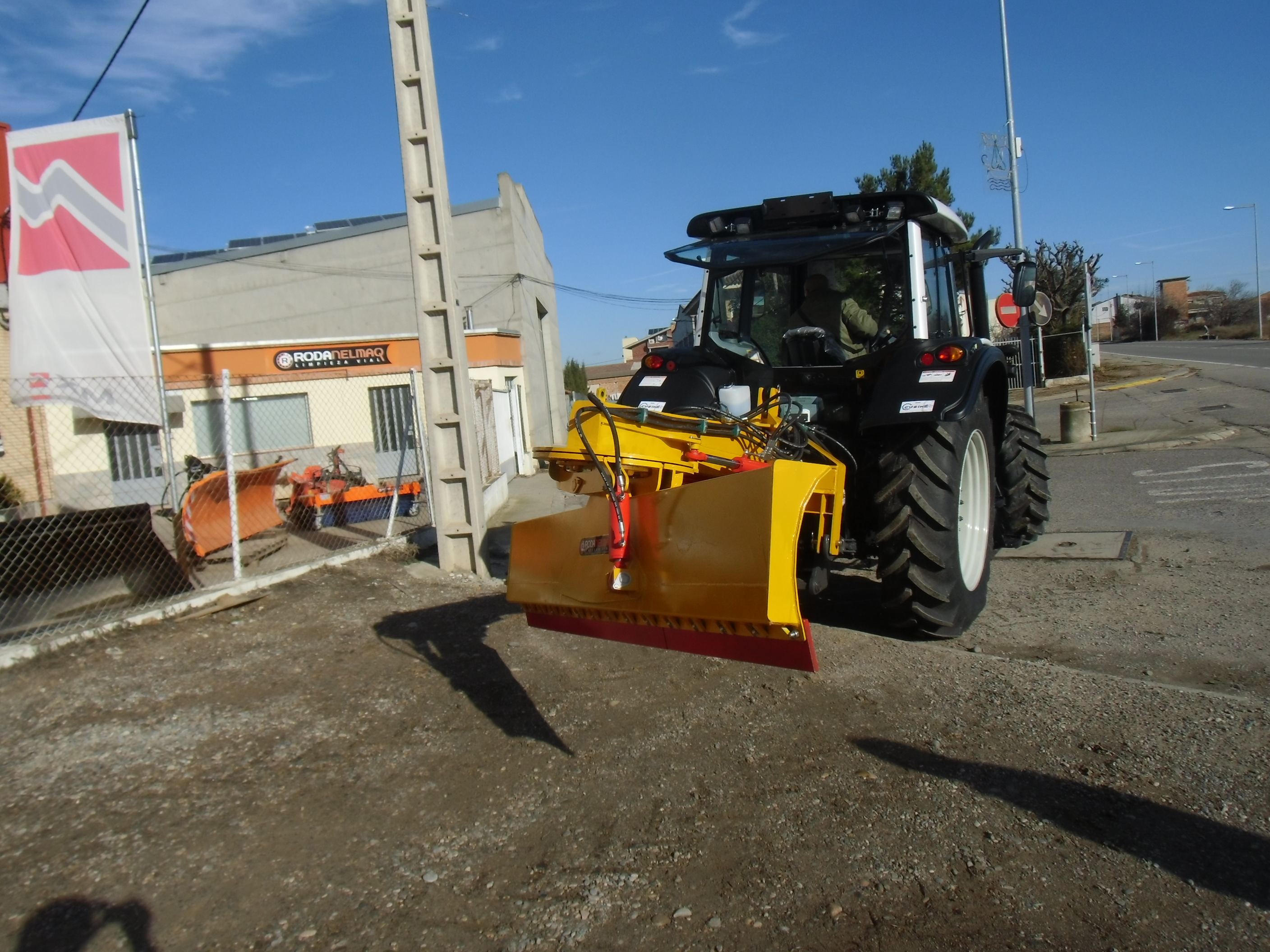 Niveladora de suelo BIG | Terrator.eu